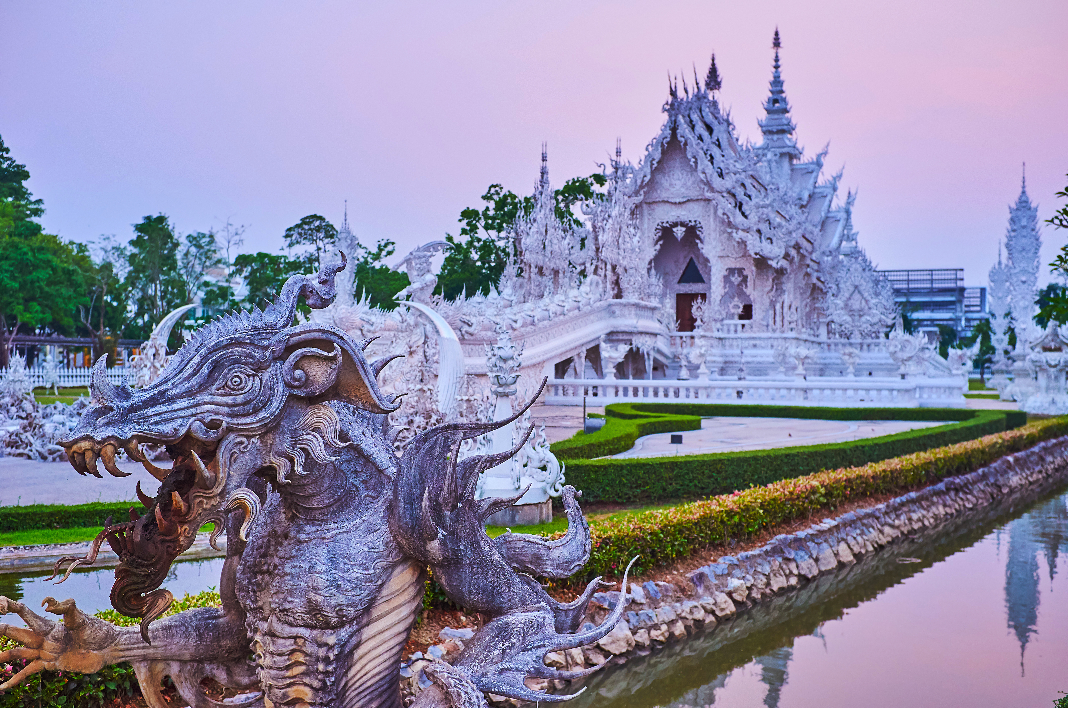 Wat Rong Khun Tours - Visit Wat Rong Khun | Mercury Holidays